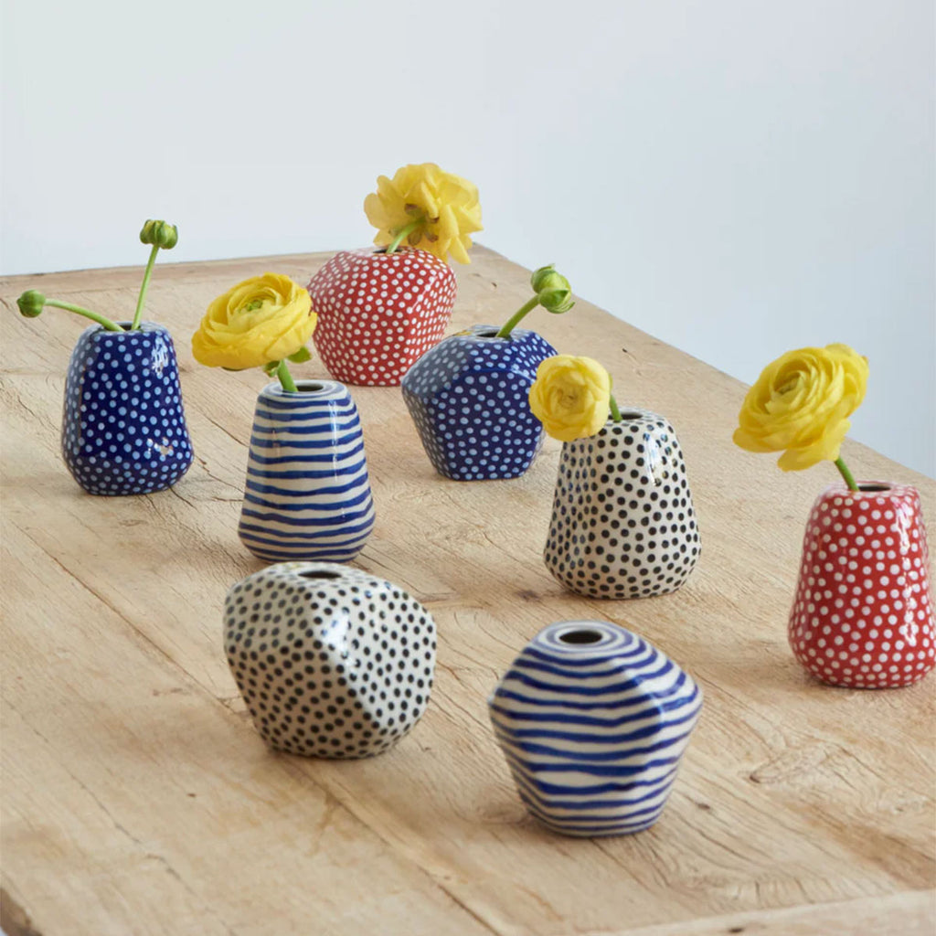 Vase Facet Black Sprinkle Med - Jones & Co – National Museum Australia