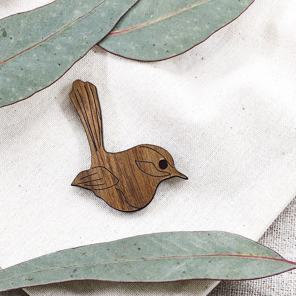 Brooch Fairy Wren - Buttonworks – National Museum Australia
