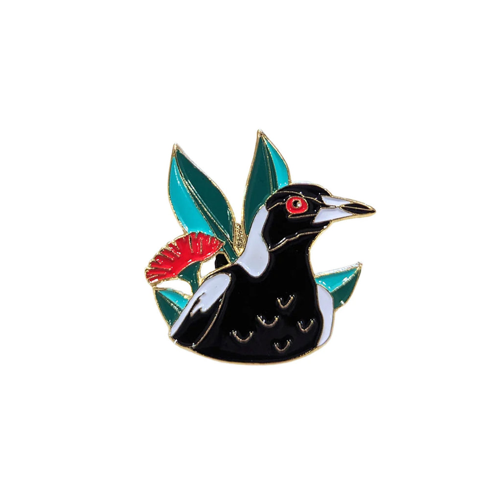 Enamel pin Magpie - La Source – National Museum Australia